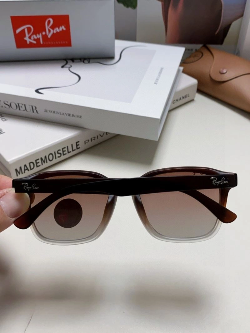 Budget-friendly Bay Ban Sunglasses