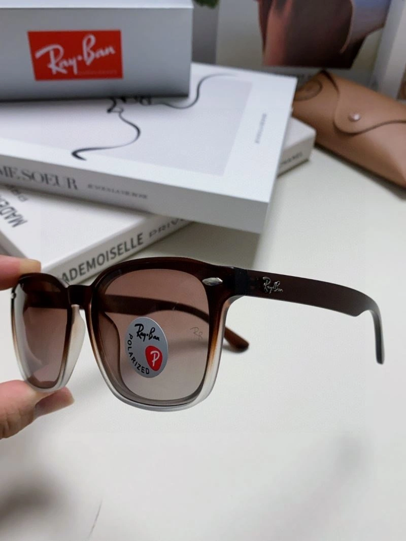 Budget-friendly Bay Ban Sunglasses