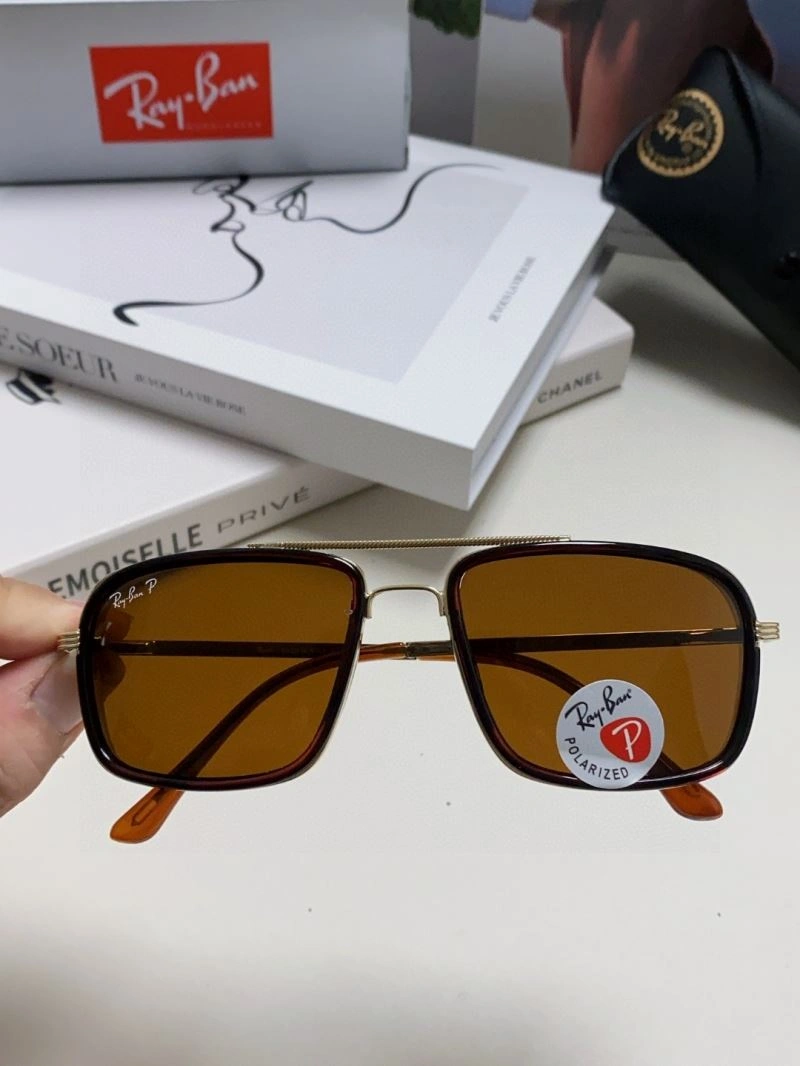 Indistinguishable Bay Ban Sunglasses