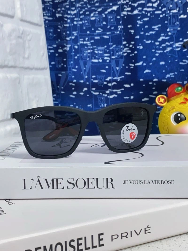 High fidelity Bay Ban Sunglasses