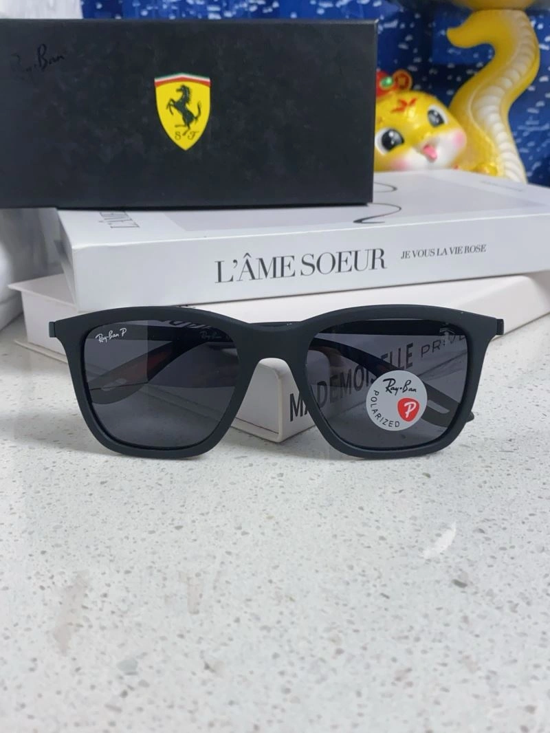High fidelity Bay Ban Sunglasses