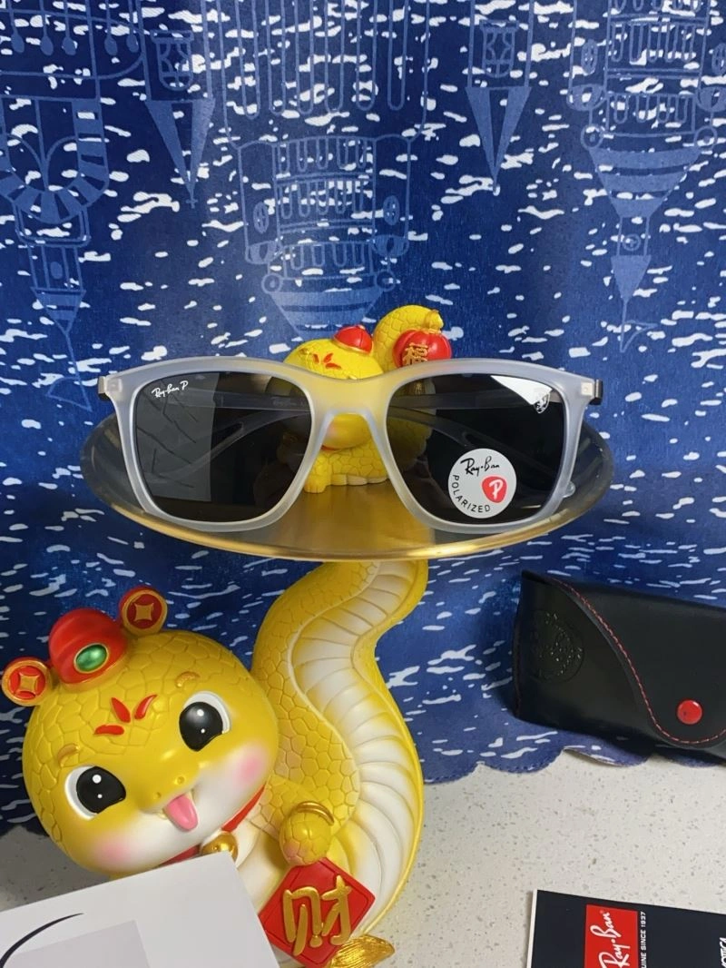 Legit Bay Ban Sunglasses