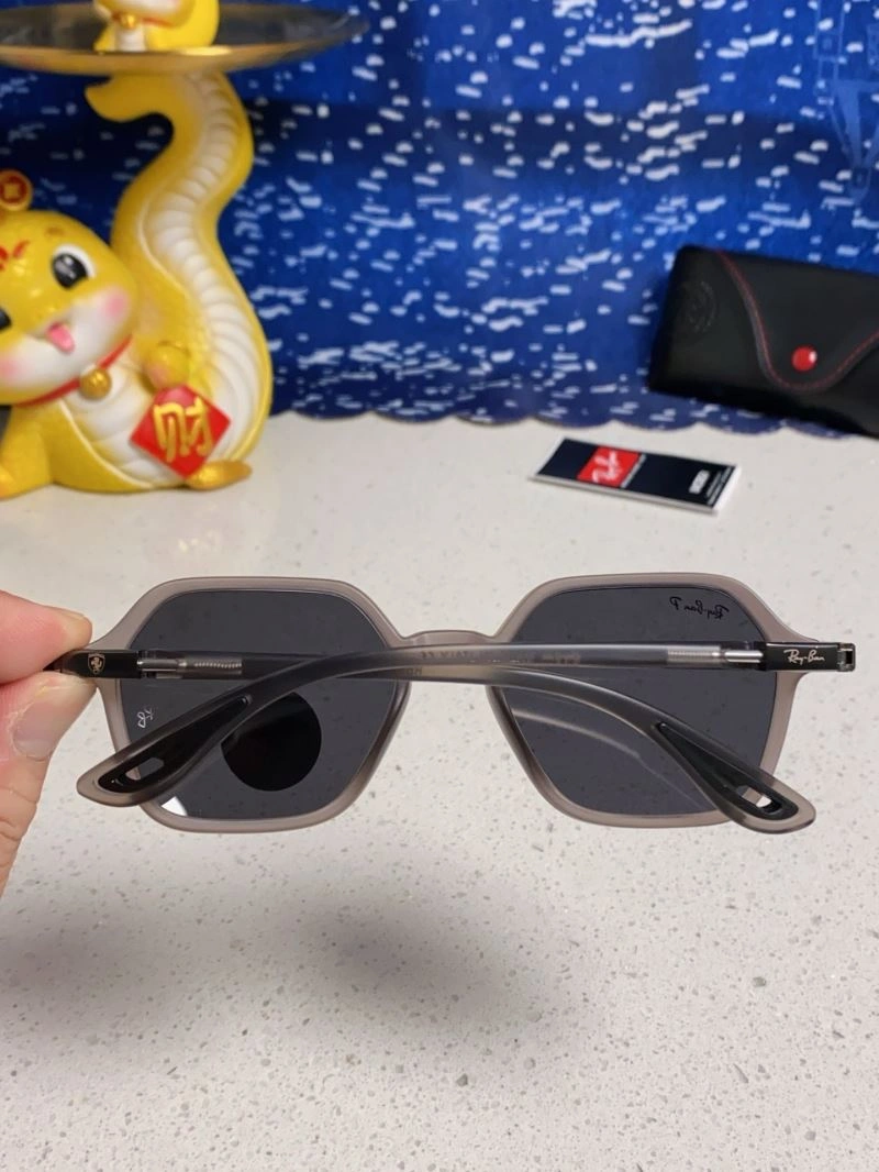 Factory-made Bay Ban Sunglasses