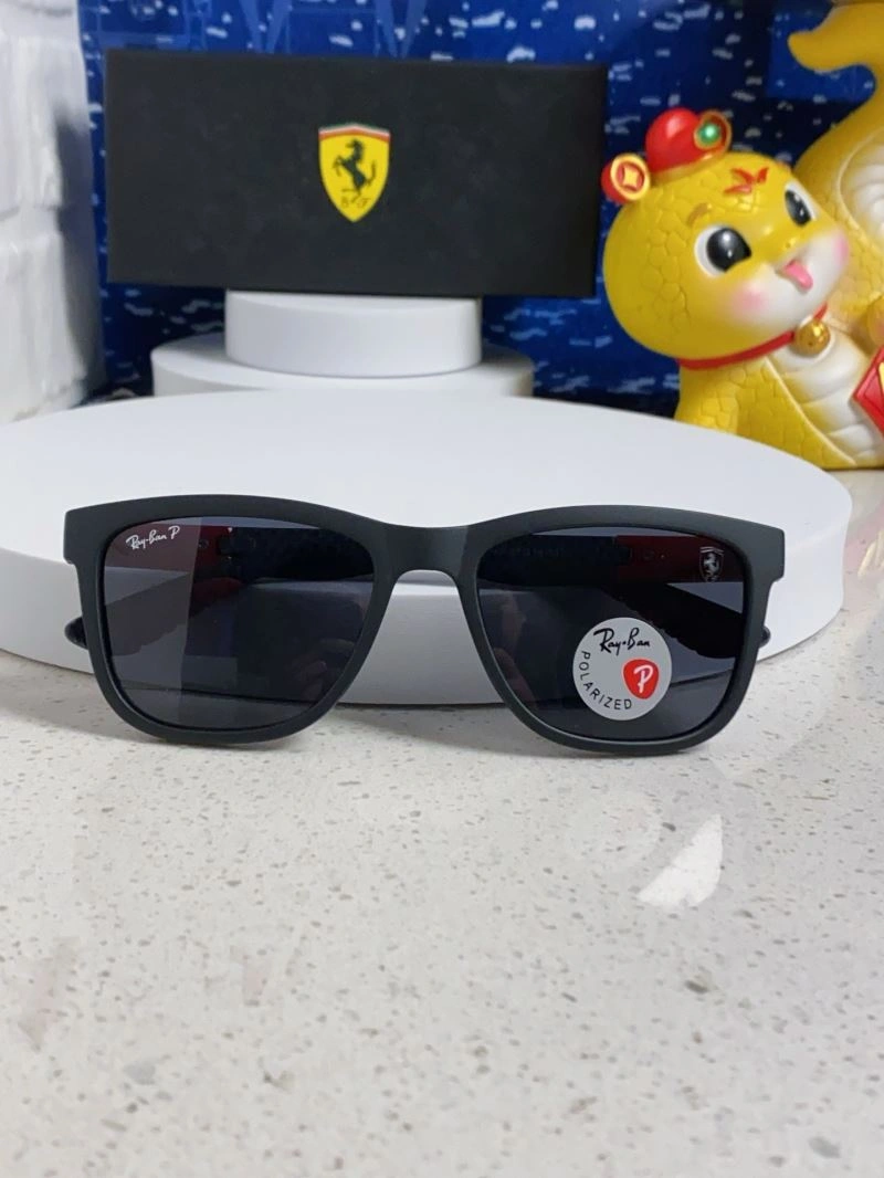 Factory-made Bay Ban Sunglasses