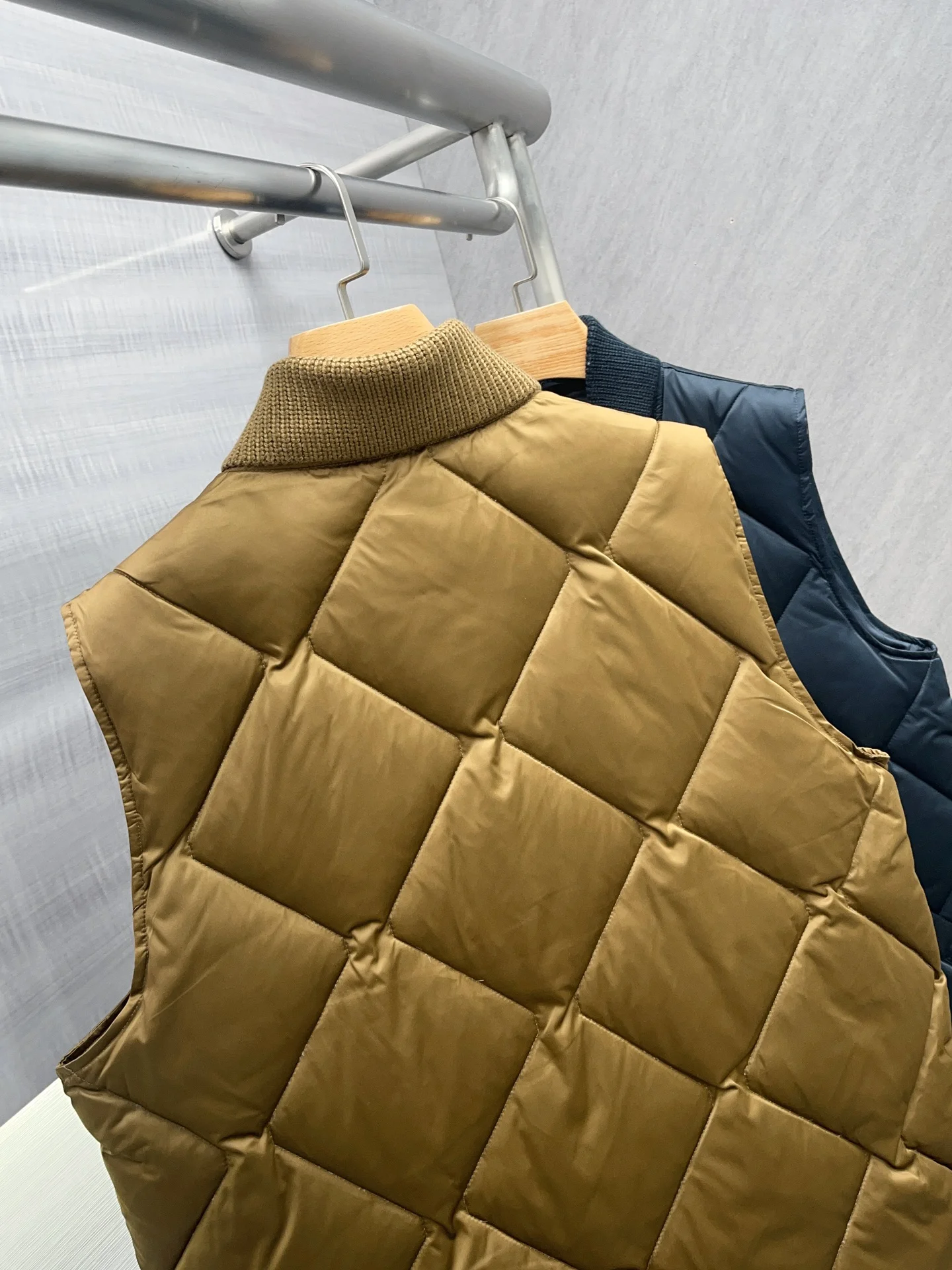 Accurate model Berluti Down Jackets