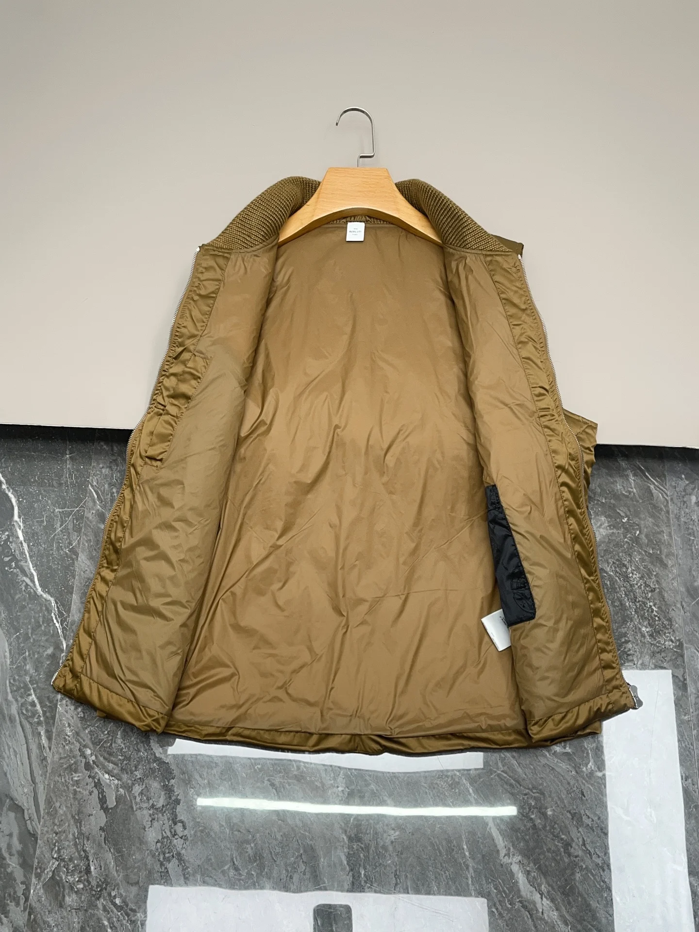 Accurate model Berluti Down Jackets