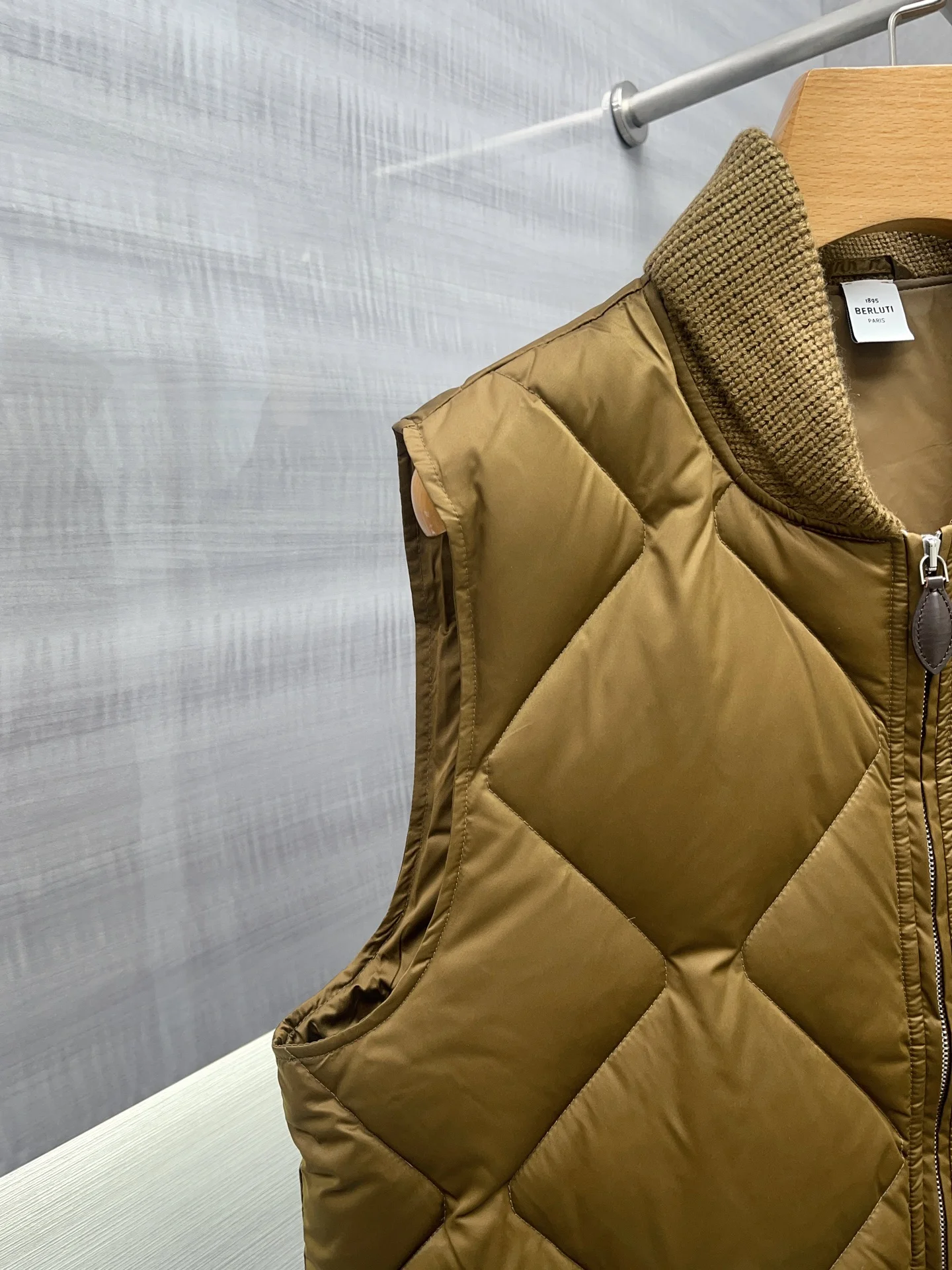 Accurate model Berluti Down Jackets