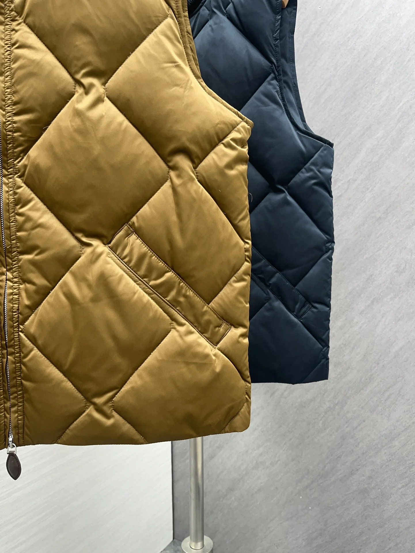 Accurate model Berluti Down Jackets