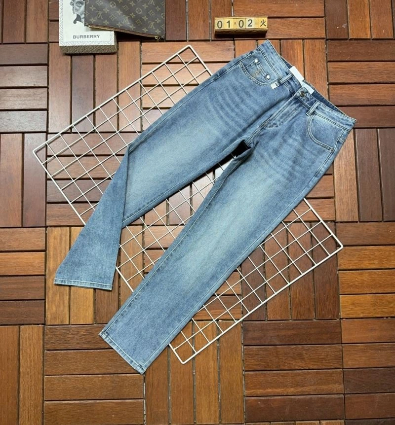 Low-cost Berluti Jeans