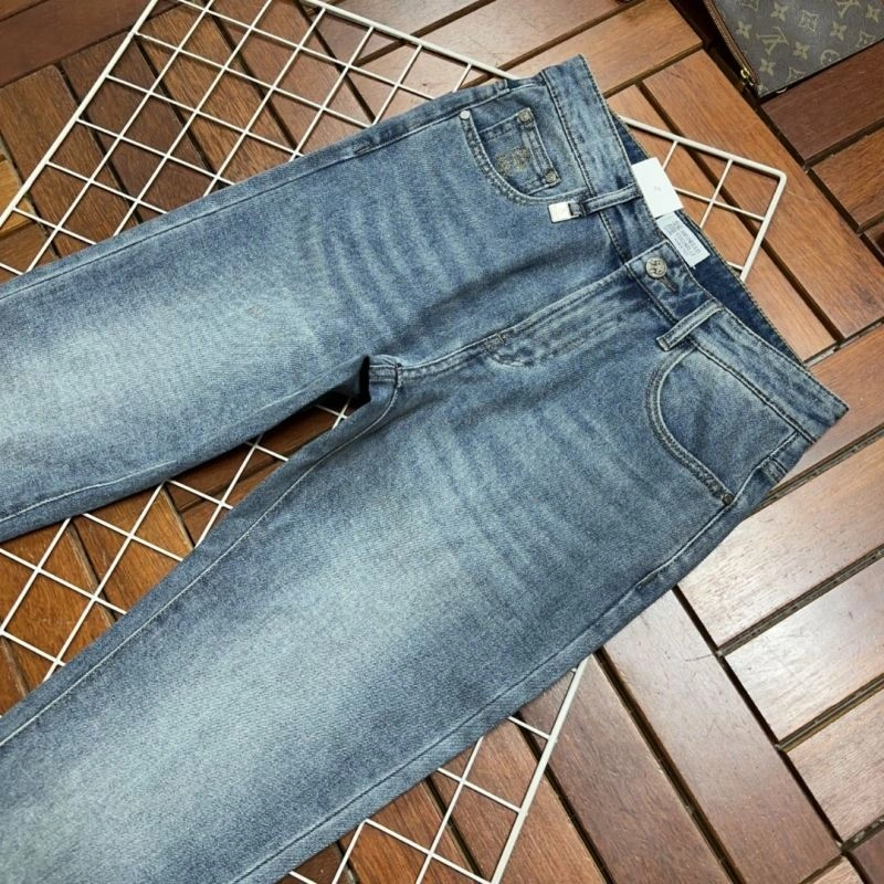 Low-cost Berluti Jeans