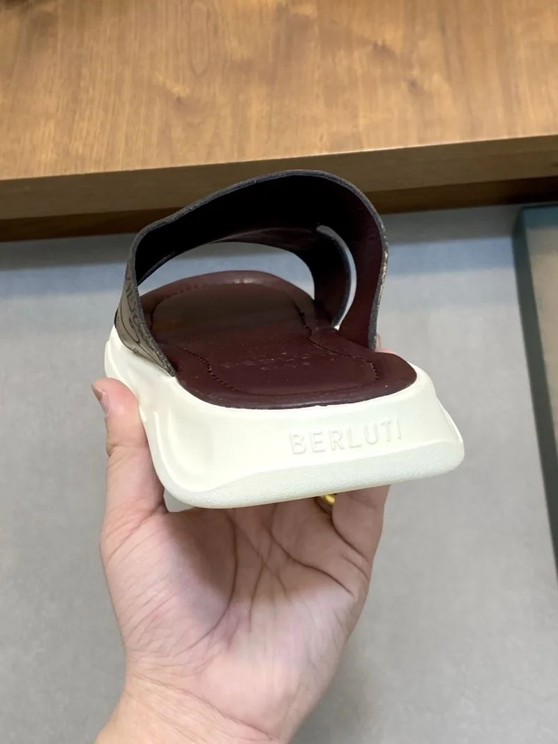 Low-cost Berluti Sandals