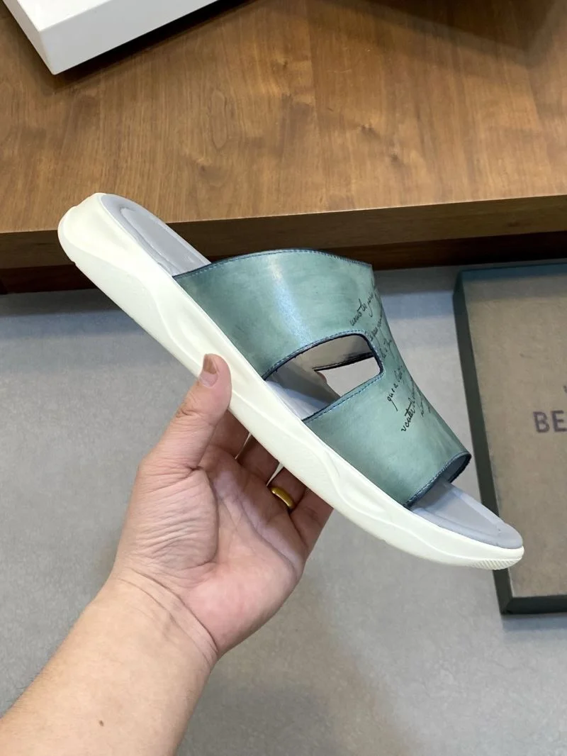 Accurate model Berluti Sandals