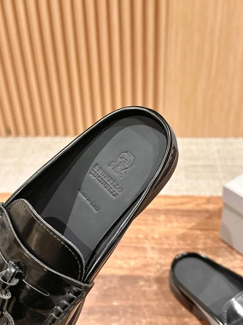 Accurate model Berluti Sandals
