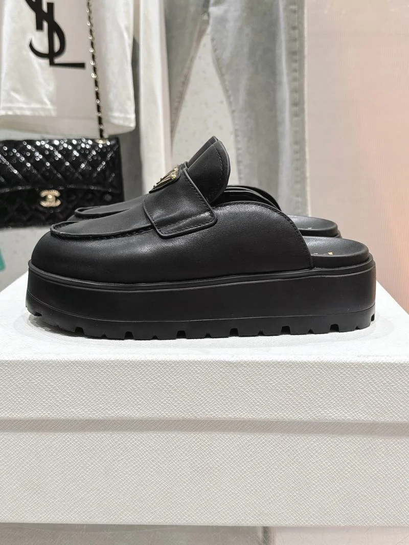 Brand-authenticated Birkenstock Sandals