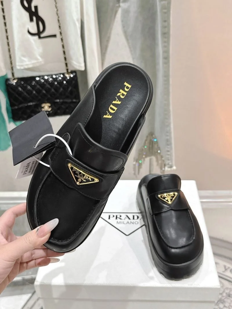 Brand-authenticated Birkenstock Sandals