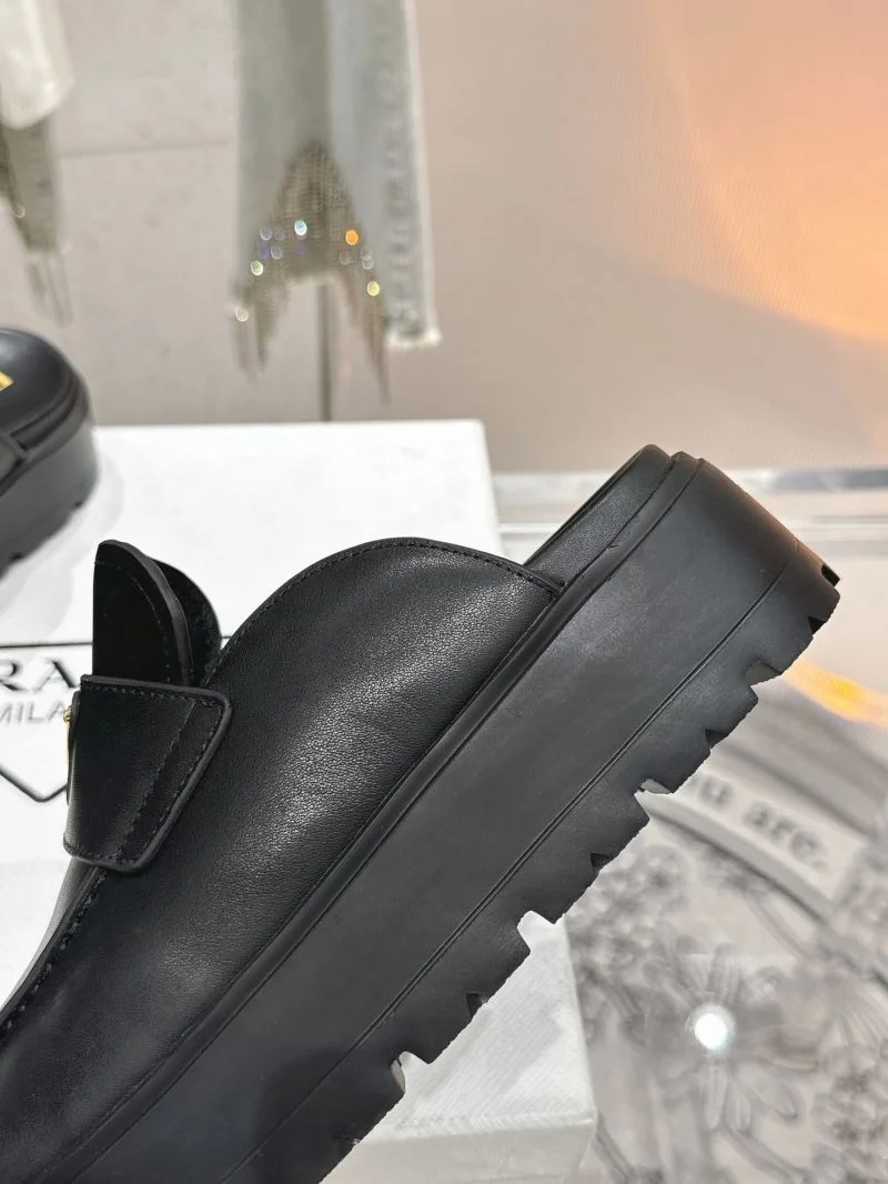 Brand-authenticated Birkenstock Sandals