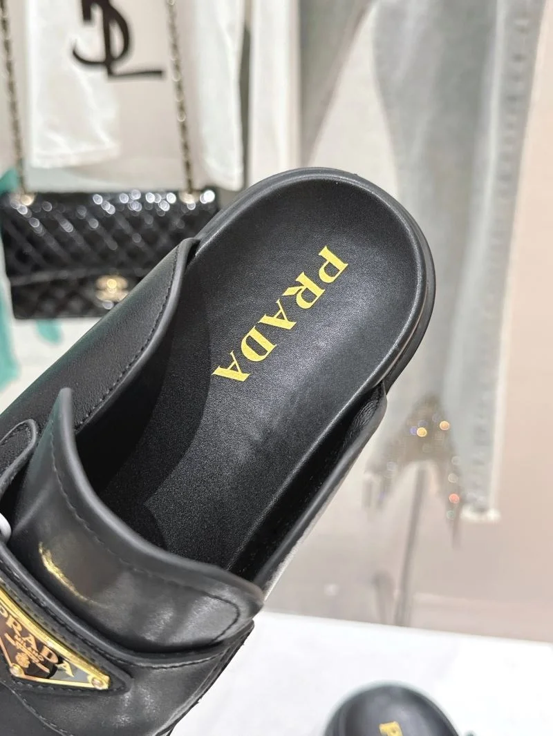 Brand-authenticated Birkenstock Sandals