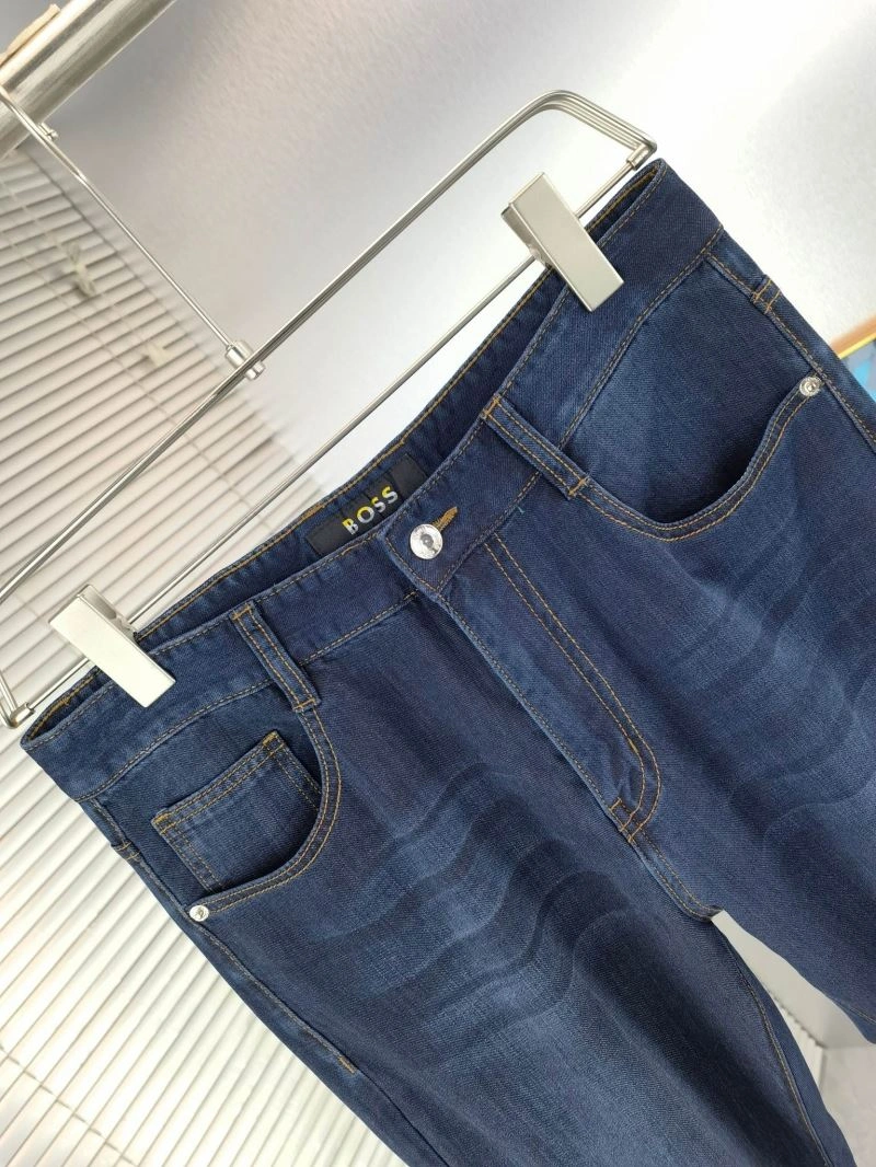 Low-cost Boss Jeans
