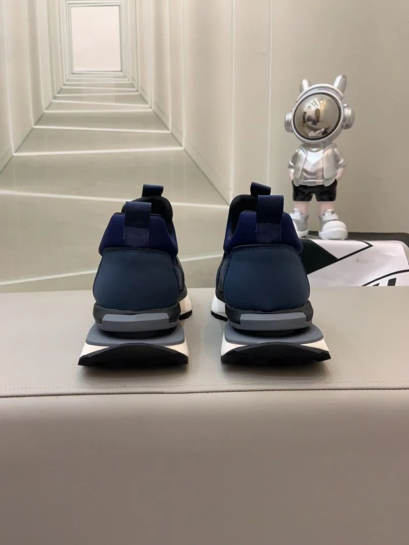 Low-cost Boss Shoes