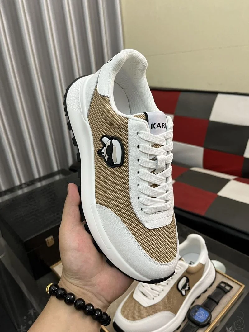 Low-cost Boss Shoes
