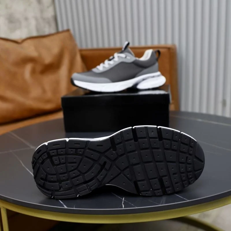 Low-cost Boss Shoes