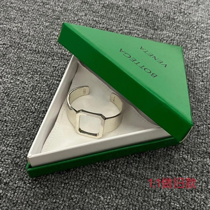 Bargain Bottega Veneta Bracelets