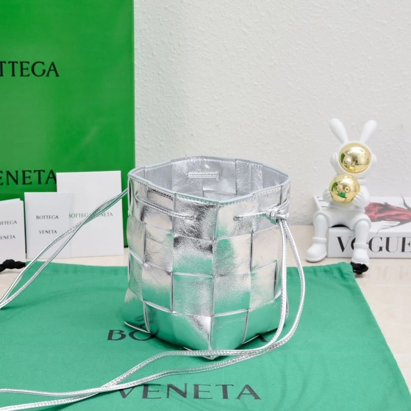 Brand-authenticated Bottega Veneta Bucket Bags