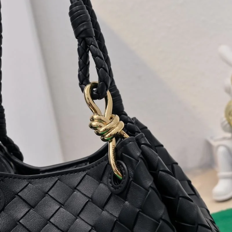 Discounted Bottega Veneta Bucket Bags