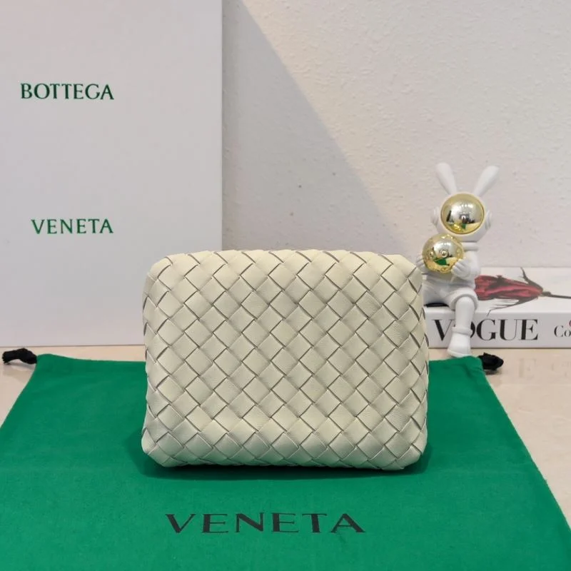 Affordable Bottega Veneta Bucket Bags