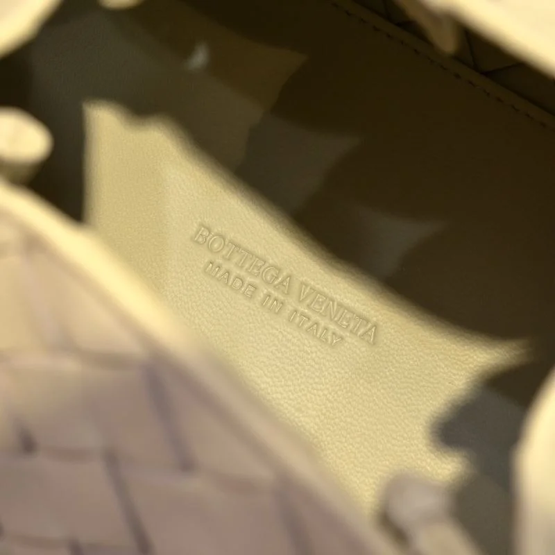 Affordable Bottega Veneta Bucket Bags