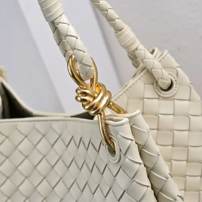 Factory-made Bottega Veneta Bucket Bags