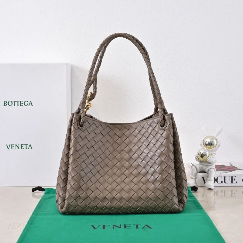 Bottega Veneta Bucket Bags