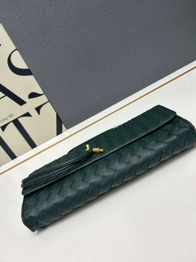 Reasonably priced Bottega Veneta Clutch Bags