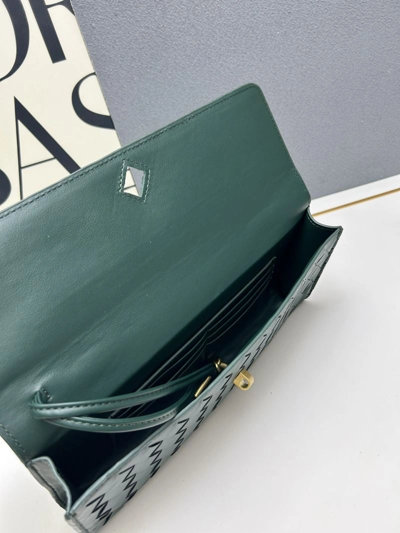 Reasonably priced Bottega Veneta Clutch Bags