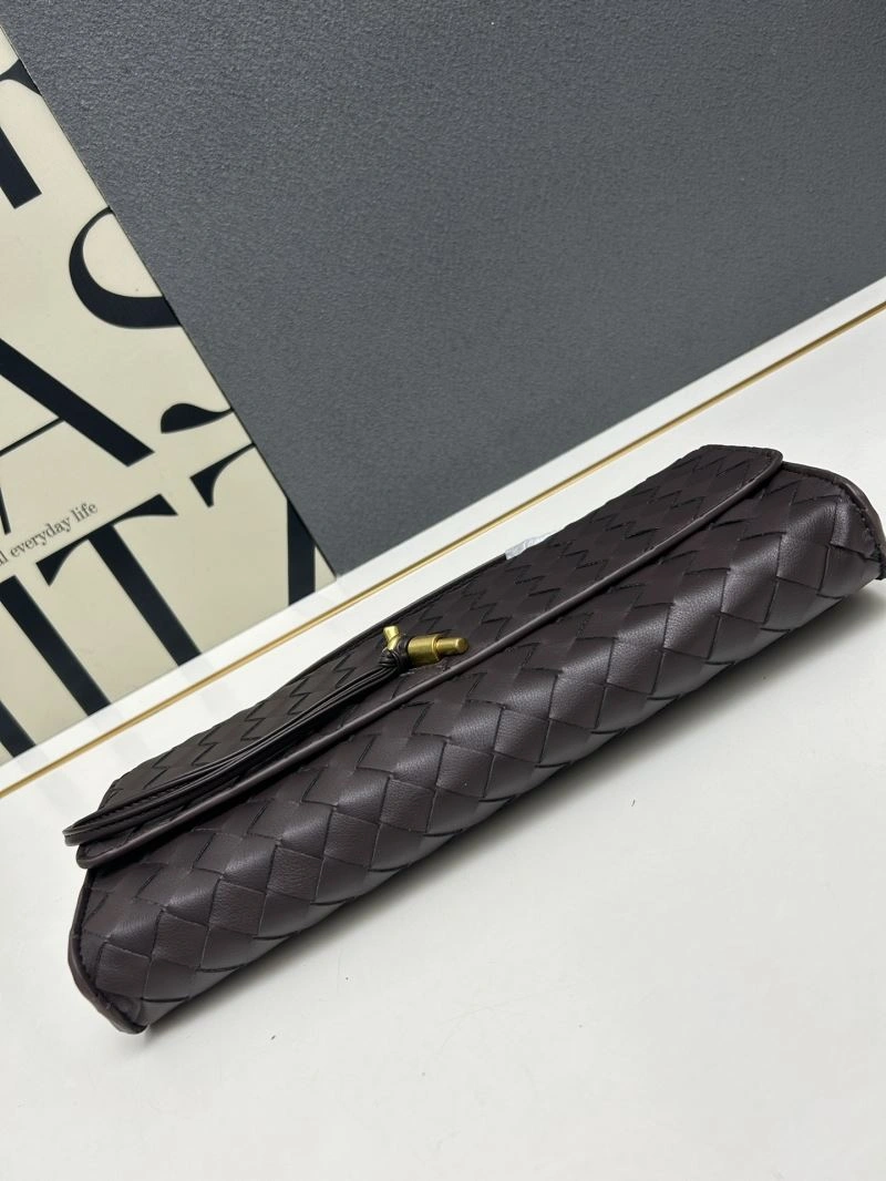 Inexpensive Bottega Veneta Clutch Bags