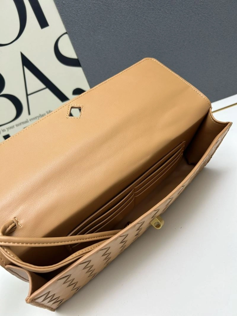 Affordable Bottega Veneta Clutch Bags