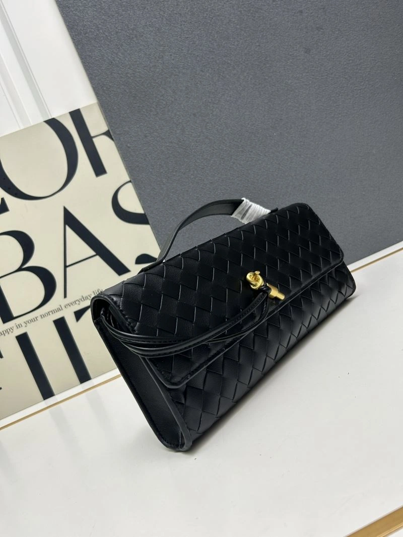 Accurate model Bottega Veneta Clutch Bags