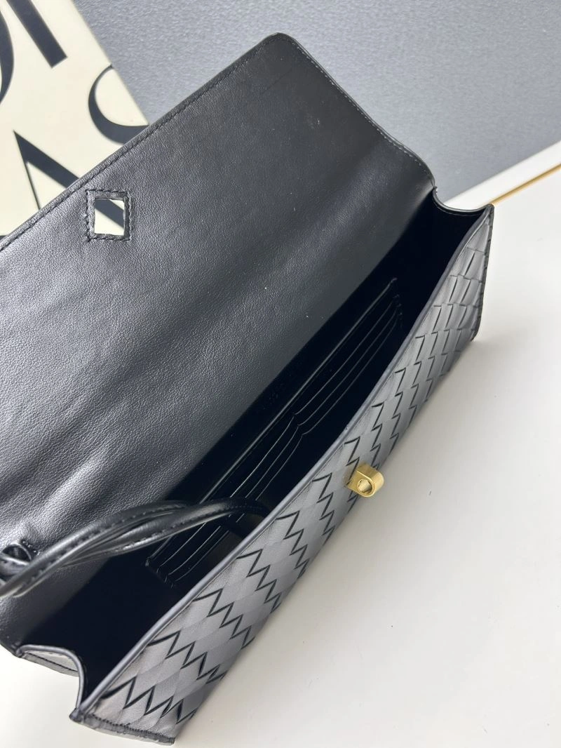Accurate model Bottega Veneta Clutch Bags