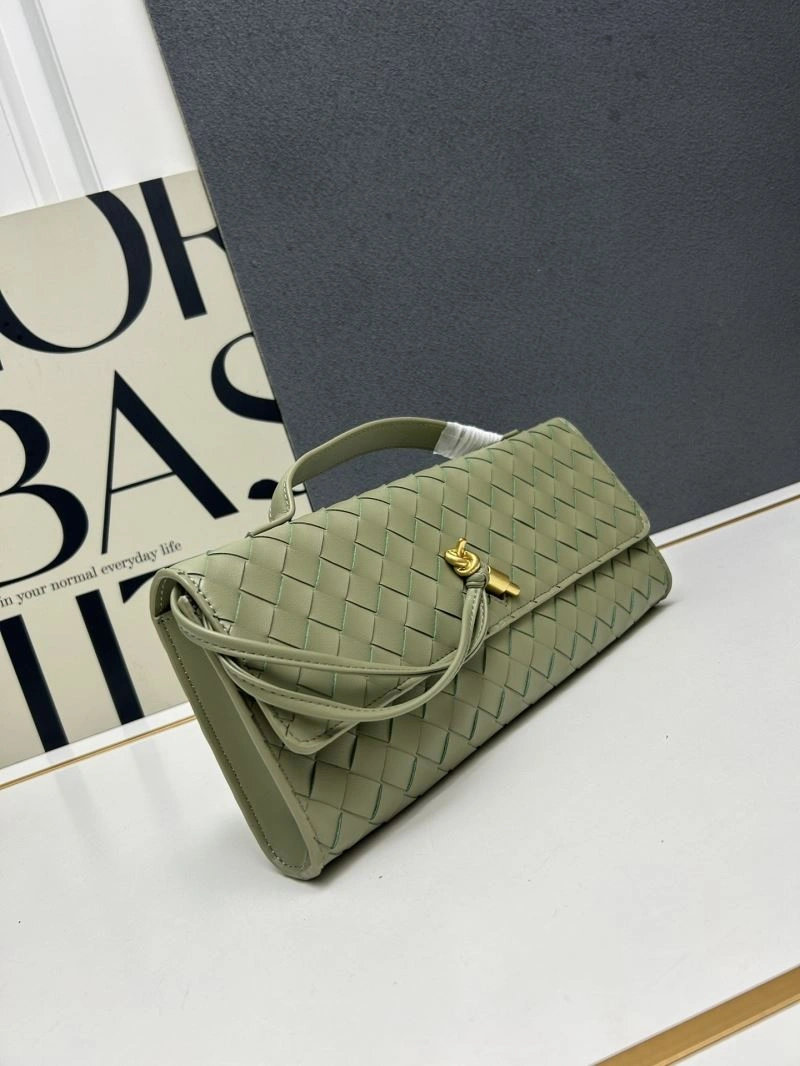 Real Bottega Veneta Clutch Bags