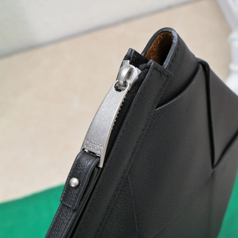 Real Bottega Veneta Clutch Bags