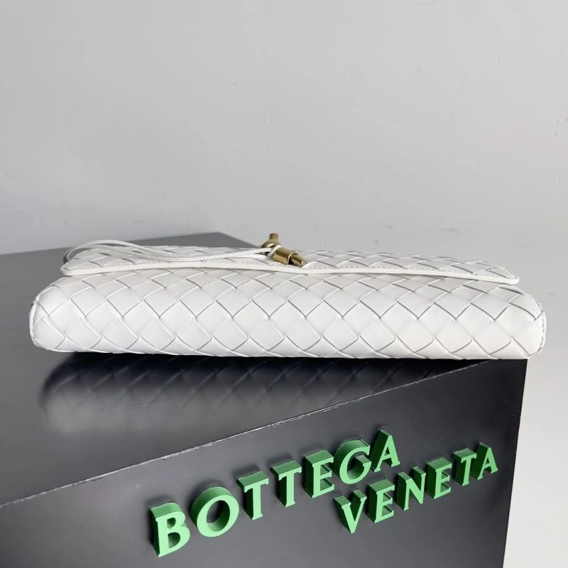 Reasonably priced Bottega Veneta Clutch Bags