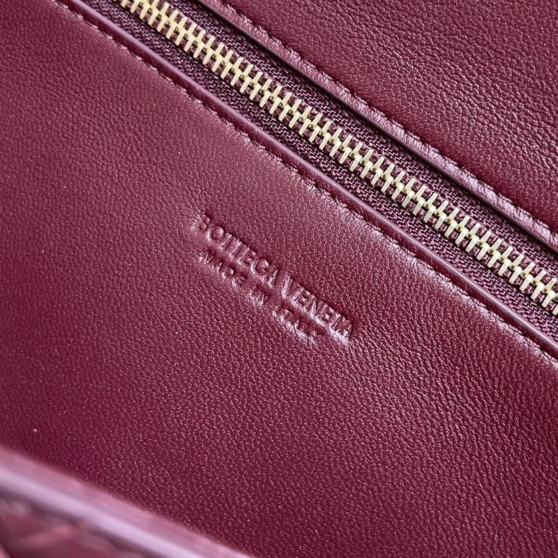 Inexpensive Bottega Veneta Clutch Bags