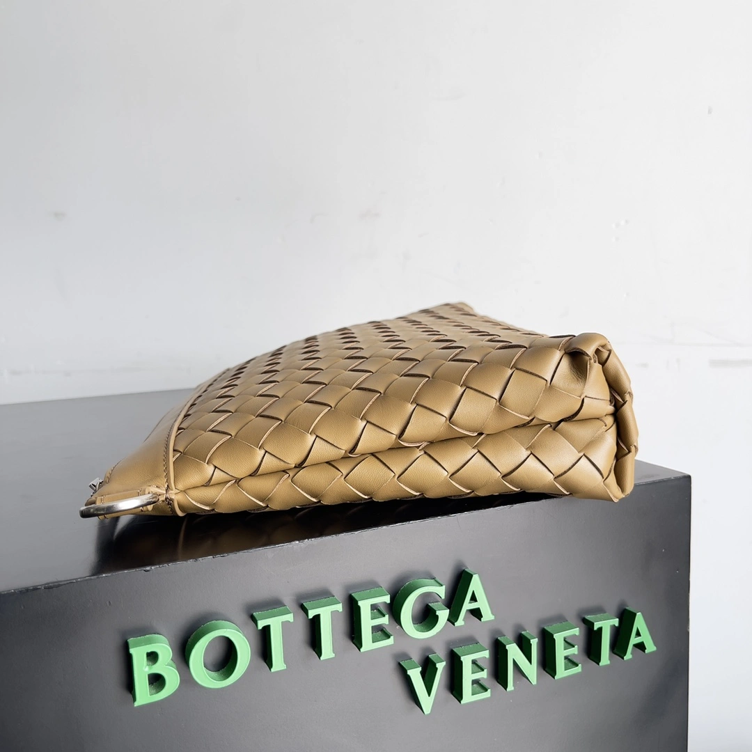Inexpensive Bottega Veneta Clutch Bags
