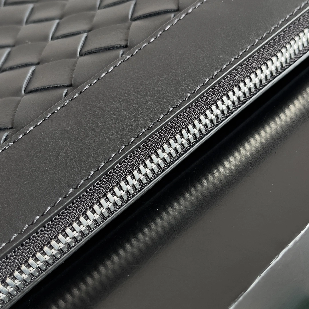 Indistinguishable Bottega Veneta Clutch Bags