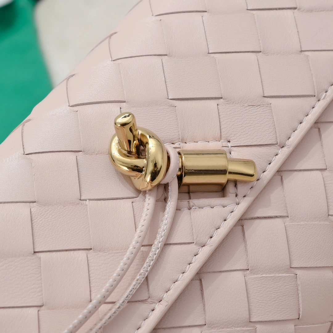 OEM Bottega Veneta Clutch Bags
