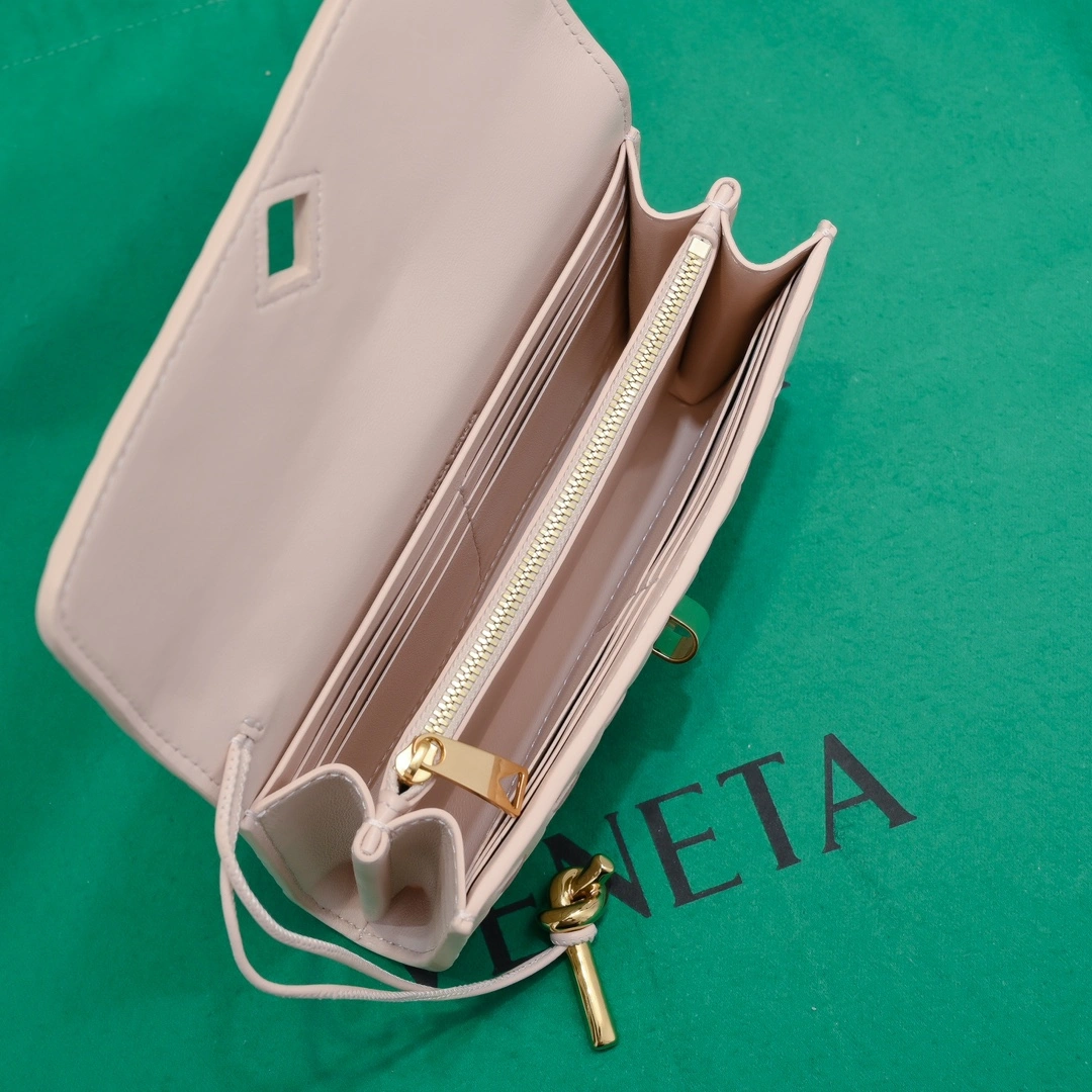 OEM Bottega Veneta Clutch Bags