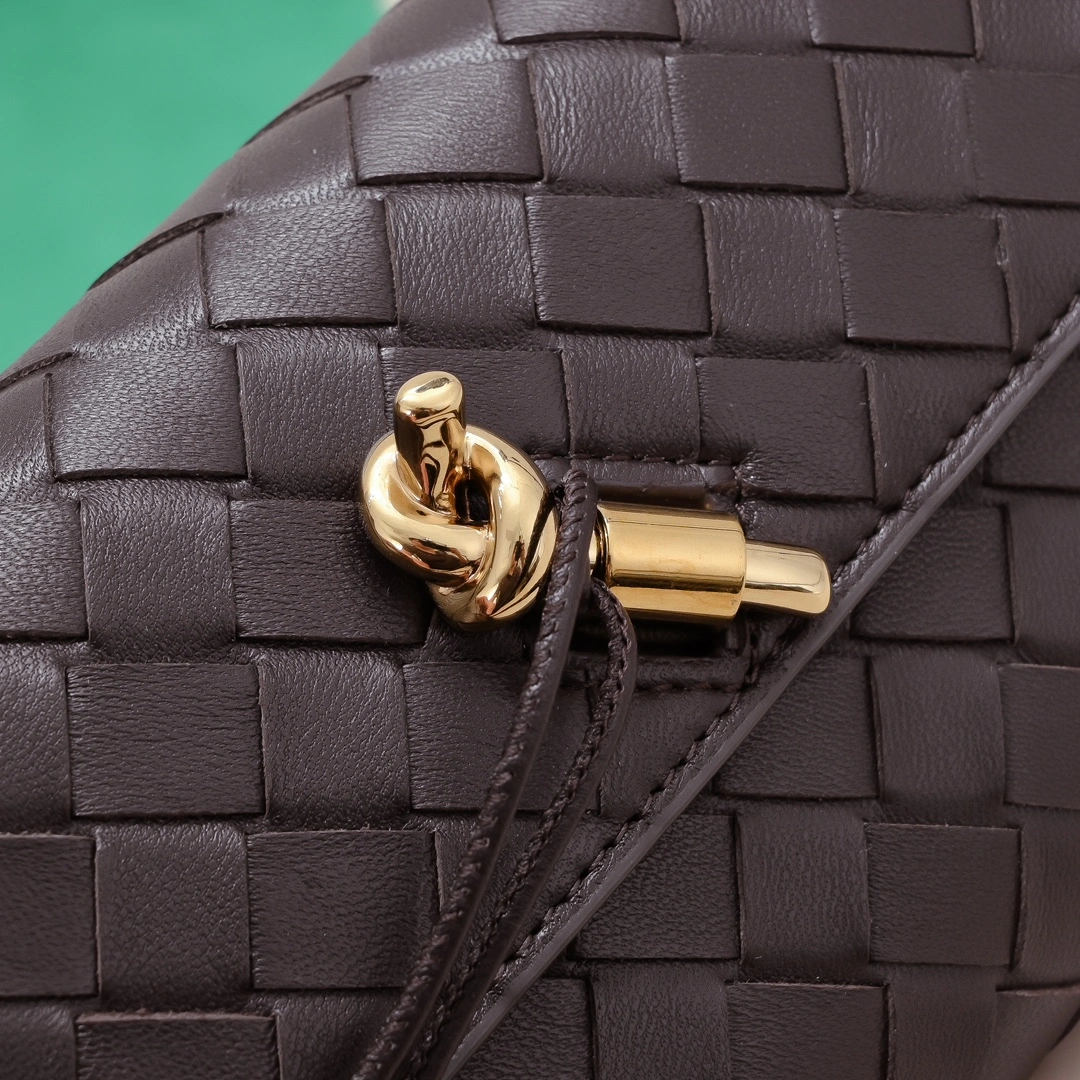 Factory-made Bottega Veneta Clutch Bags