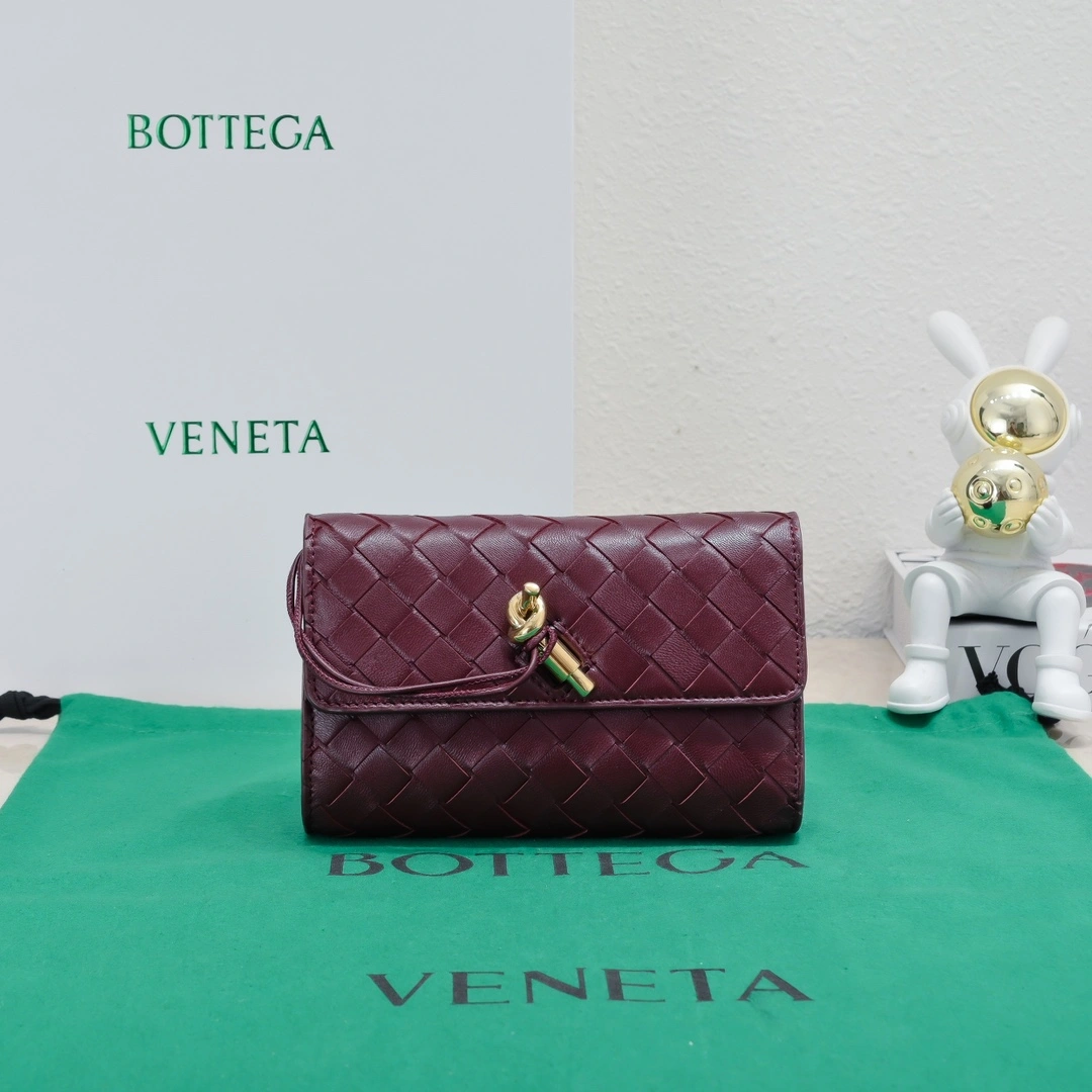 Bottega Veneta Clutch Bags