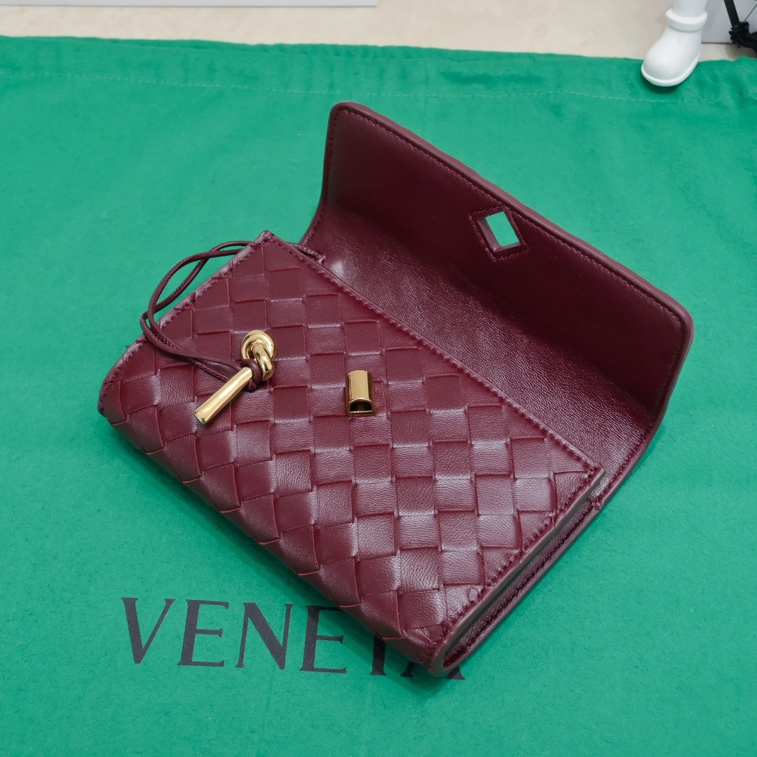 Factory-made Bottega Veneta Clutch Bags