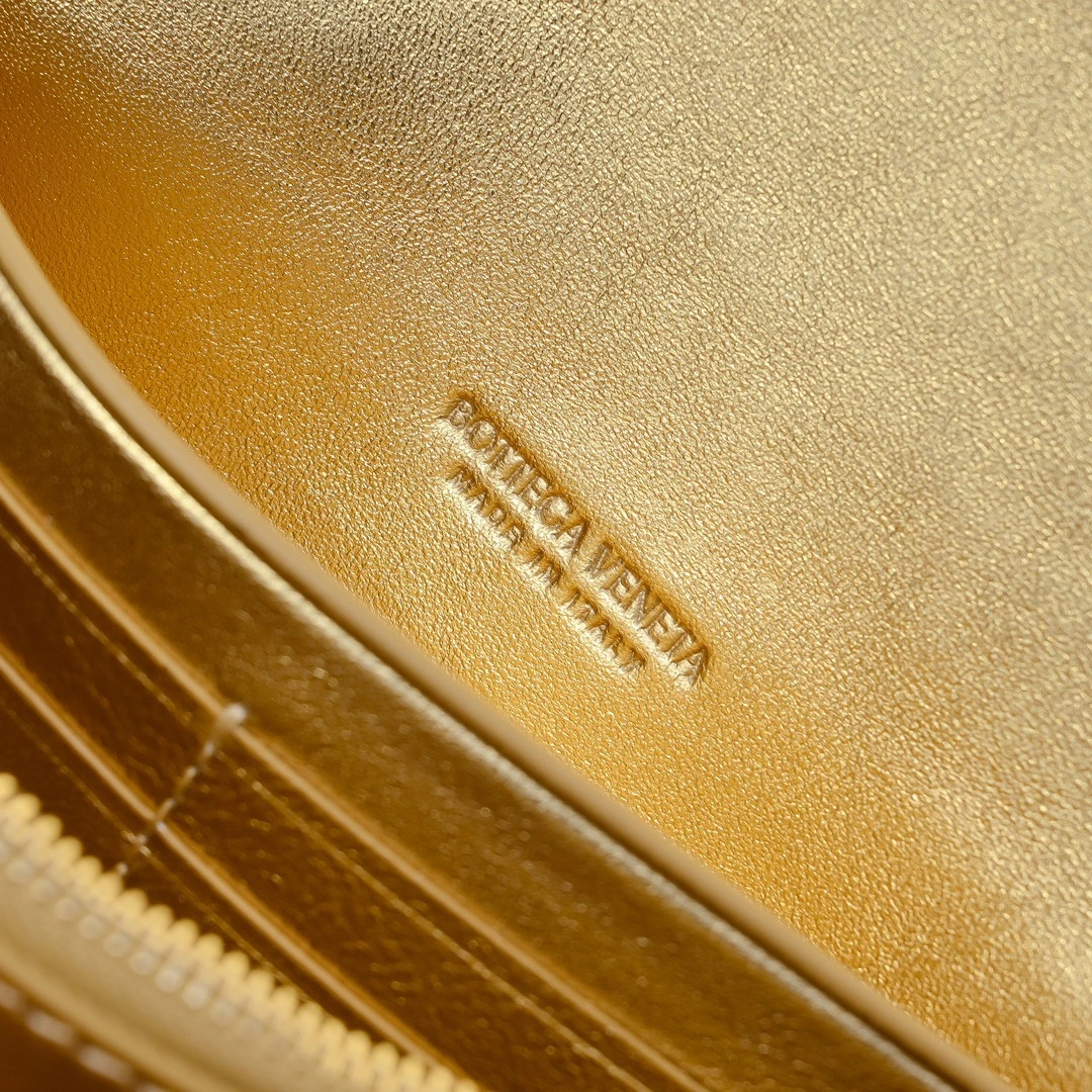 High fidelity Bottega Veneta Clutch Bags